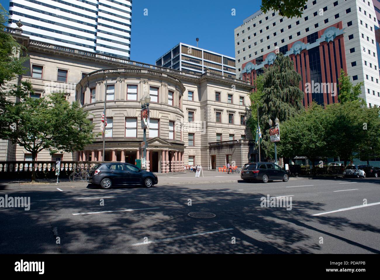 Portland city hall hi-res stock photography and images - Alamy