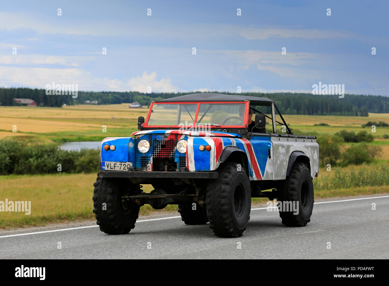British four wheel drive off road vehicle hi-res stock photography and ...