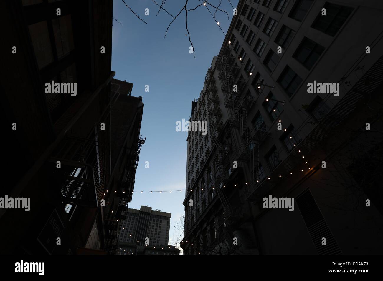 Union square san francisco blue sky hi-res stock photography and images ...