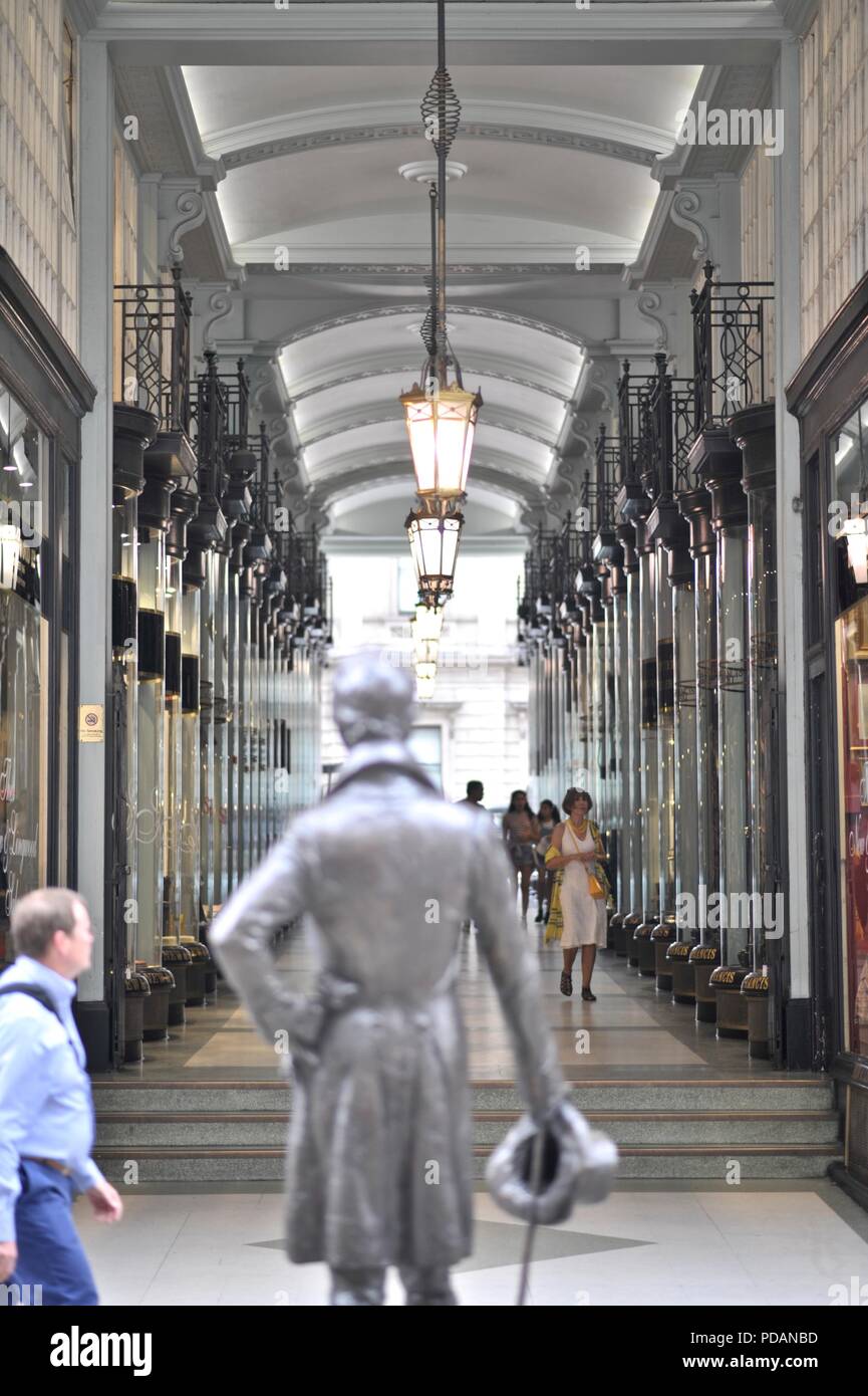 Shops and businesses in and around Piccadilly and mayfair London Stock ...