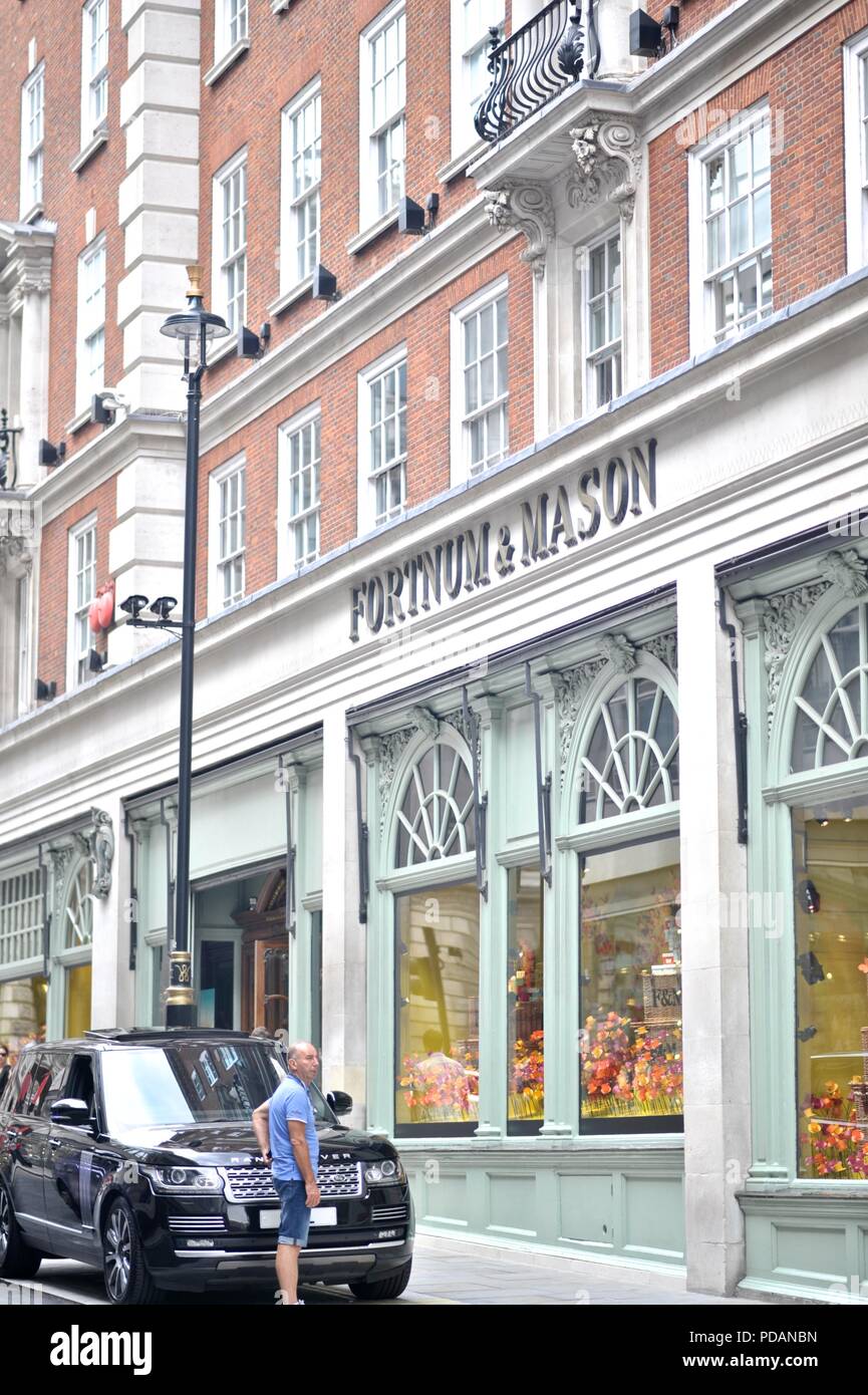 Shops and businesses in and around Piccadilly and mayfair London Stock ...