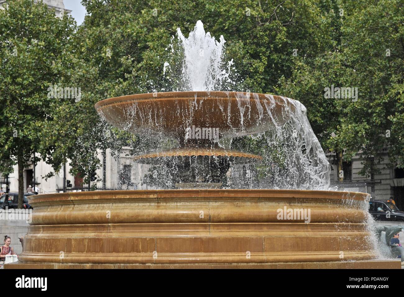 Water feature in Trafalgar Square, London Stock Photo - Alamy