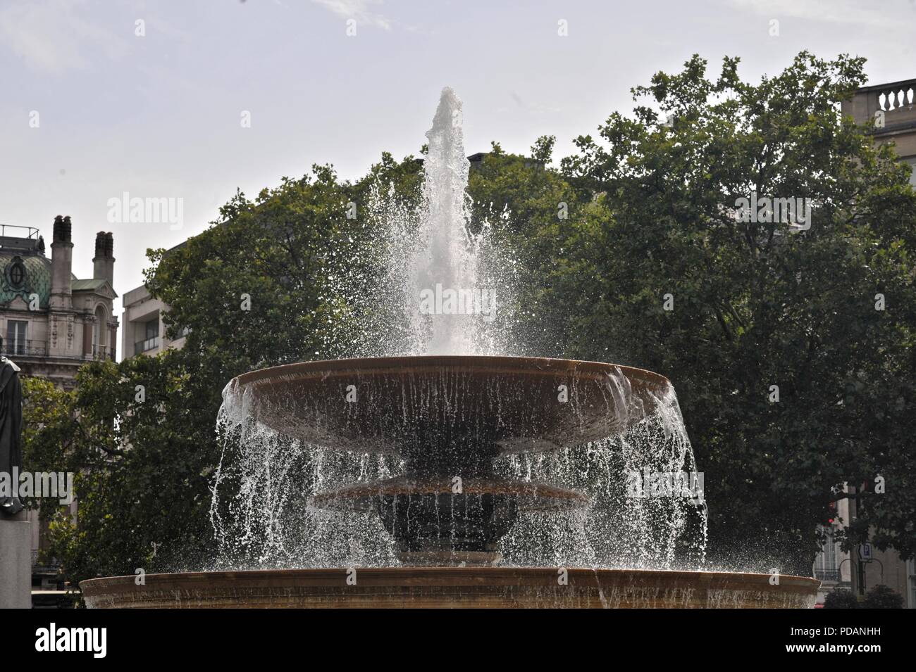Water feature in Trafalgar Square, London Stock Photo - Alamy