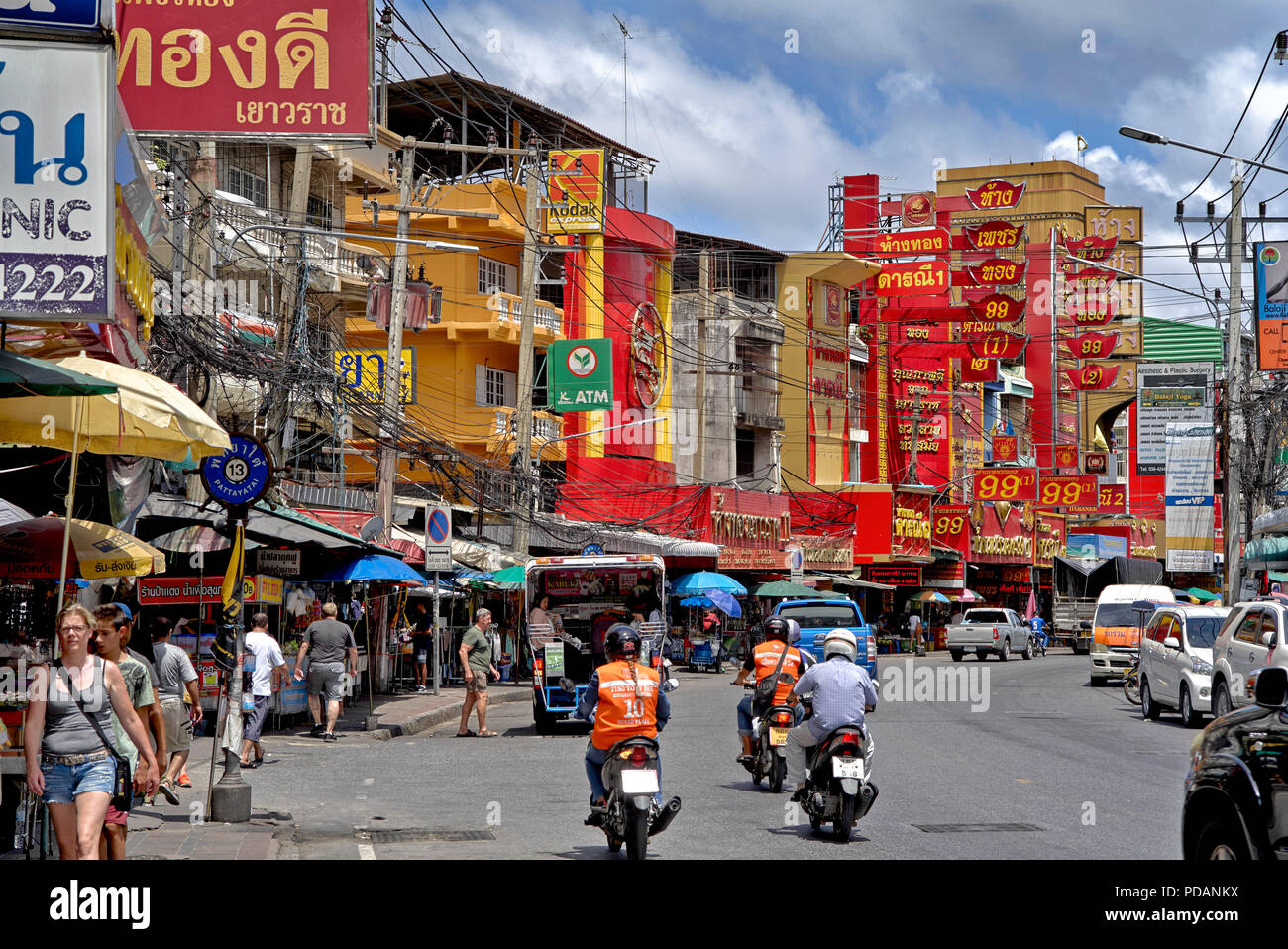 Gold shops pattaya hi-res stock photography and images - Alamy