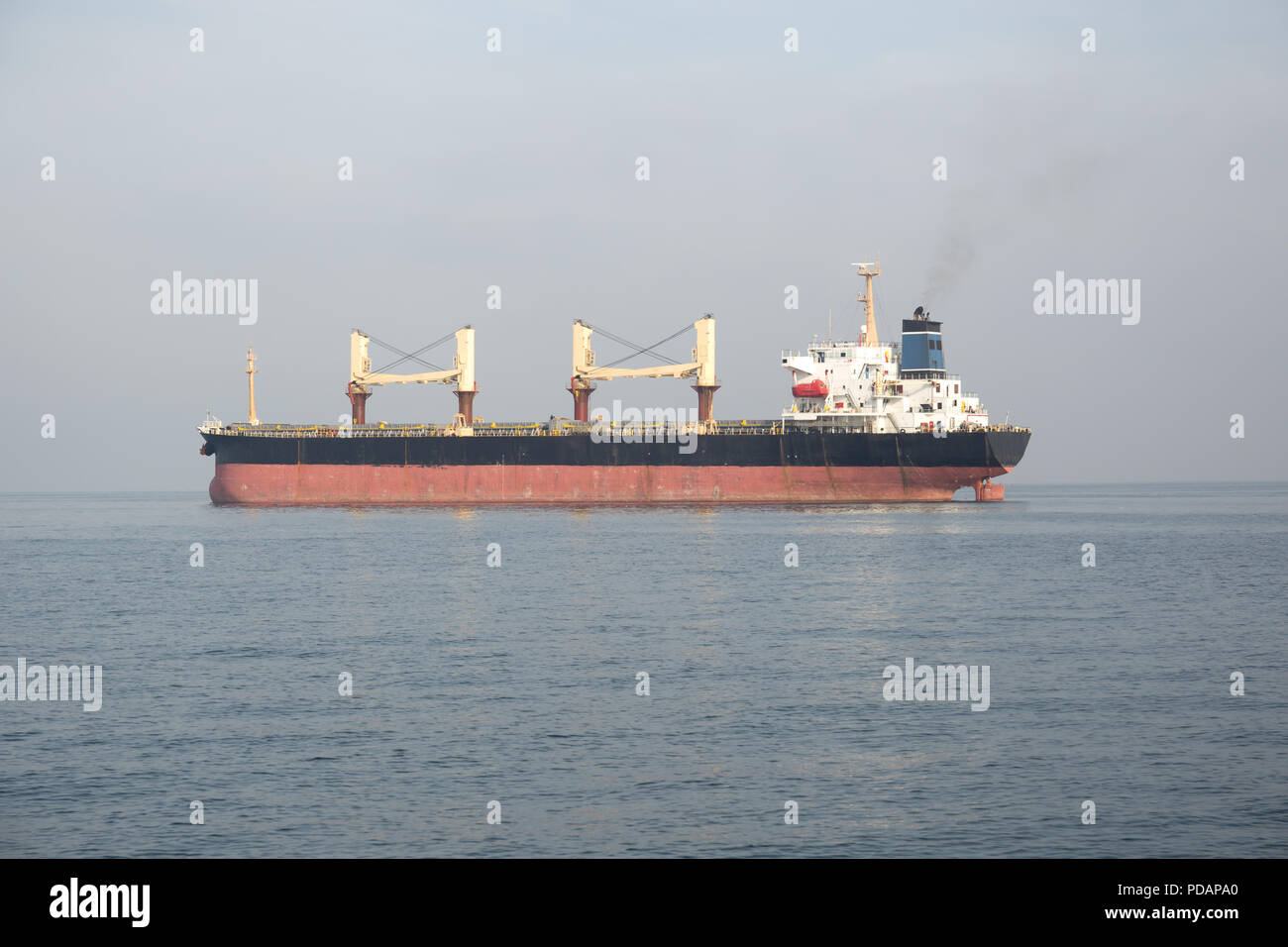 Oil rig container ship in hi-res stock photography and images - Alamy