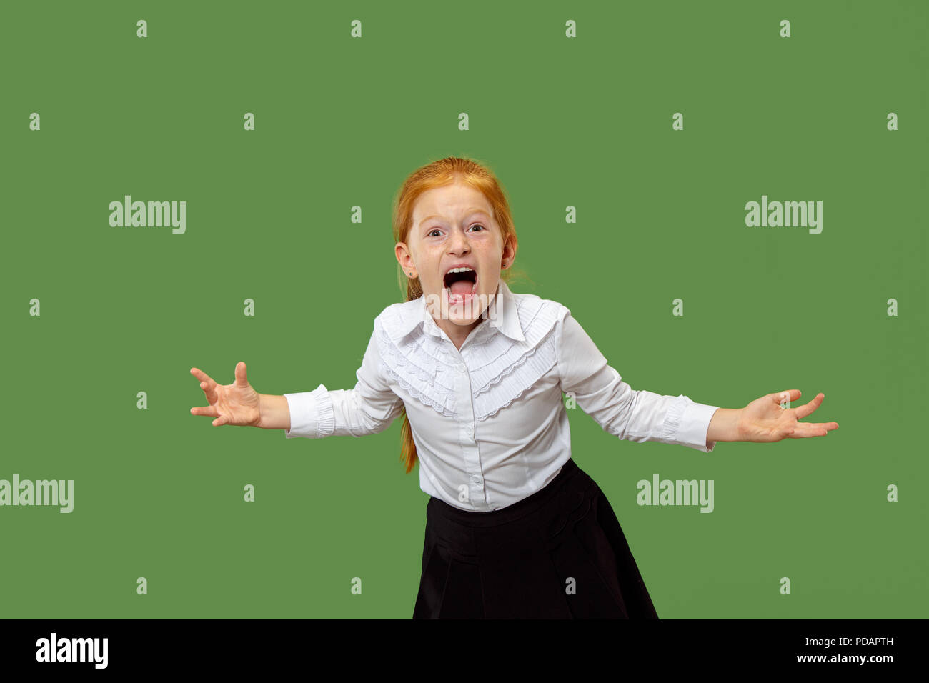 Screaming, hate, rage. Crying emotional angry teen girl screaming on ...