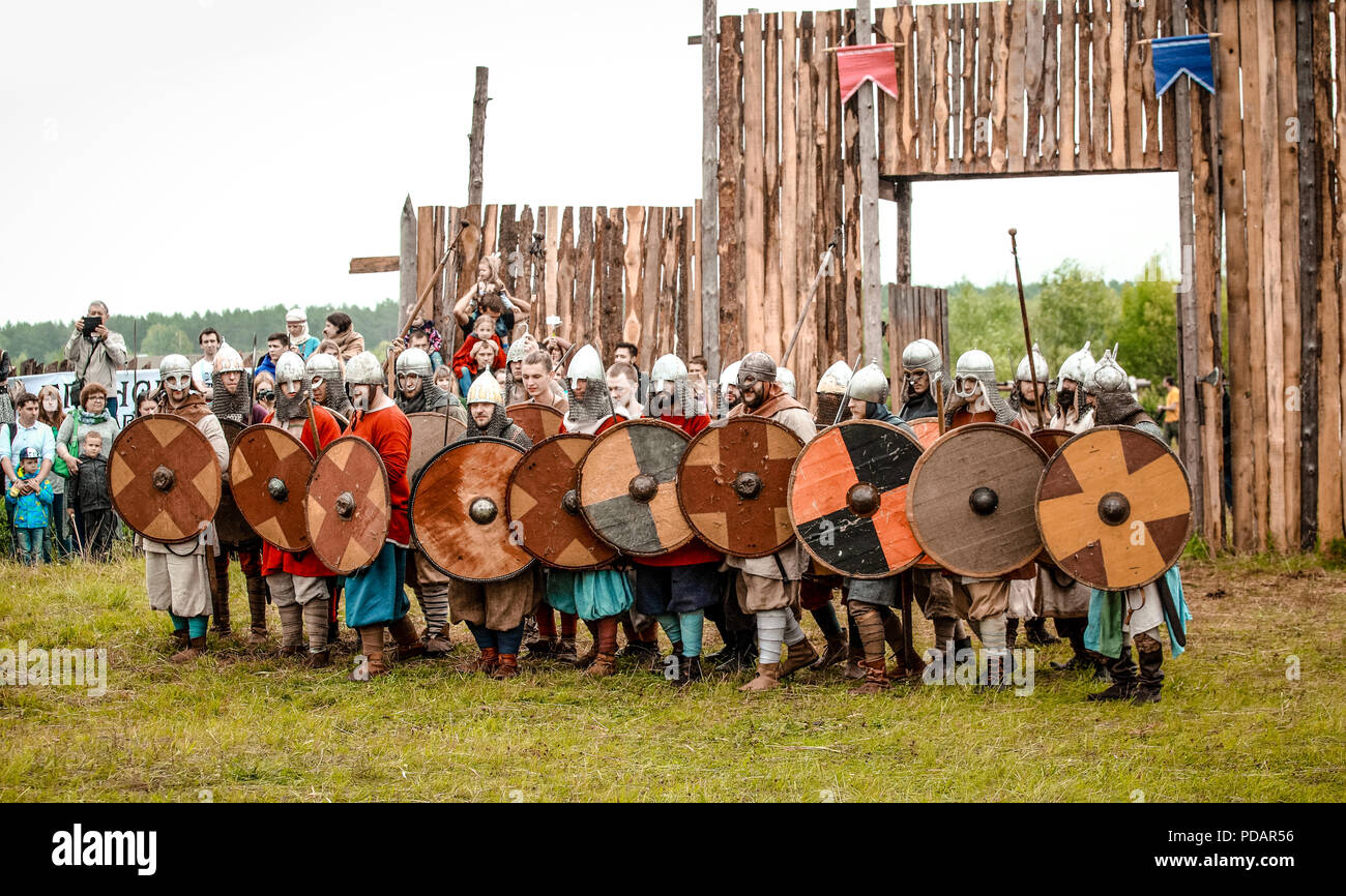 The vikings group hi-res stock photography and images - Alamy