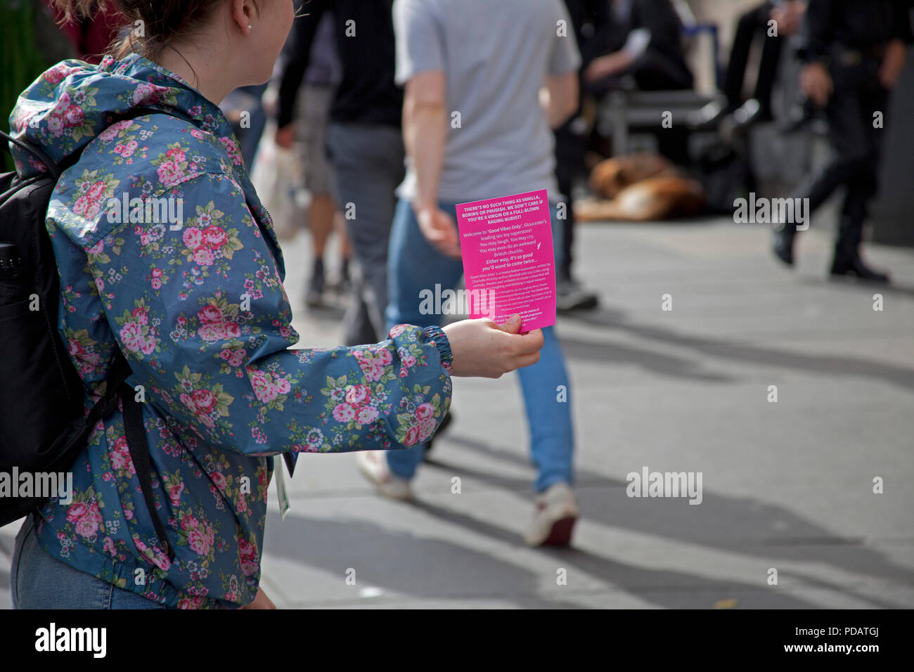 Handing out flyers hi-res stock photography and images - Alamy