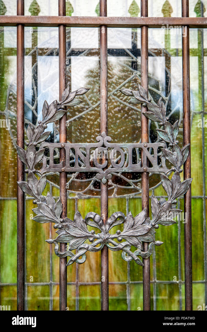 Tomb plate hi-res stock photography and images - Alamy