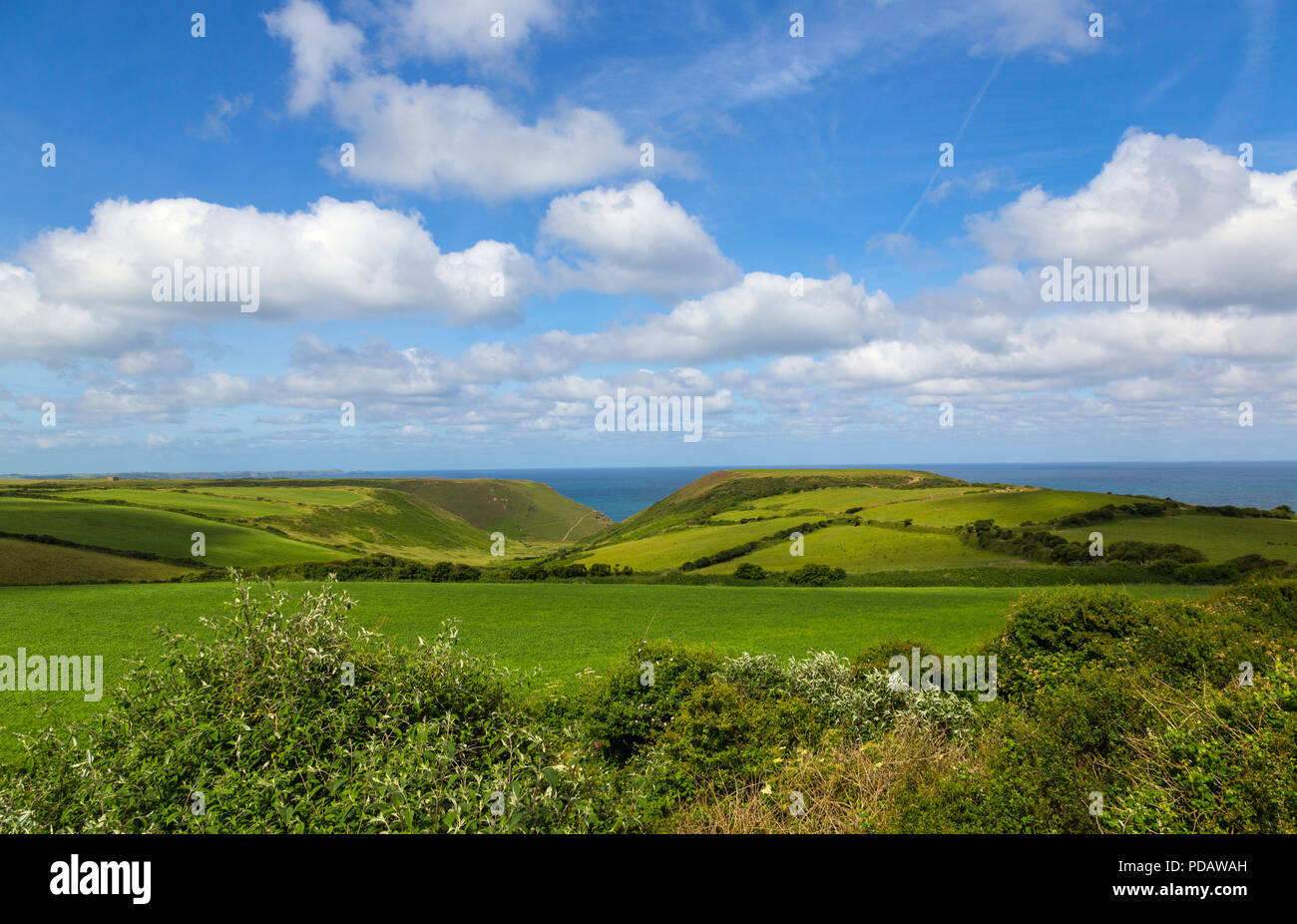 Cornish landscape hi-res stock photography and images - Alamy
