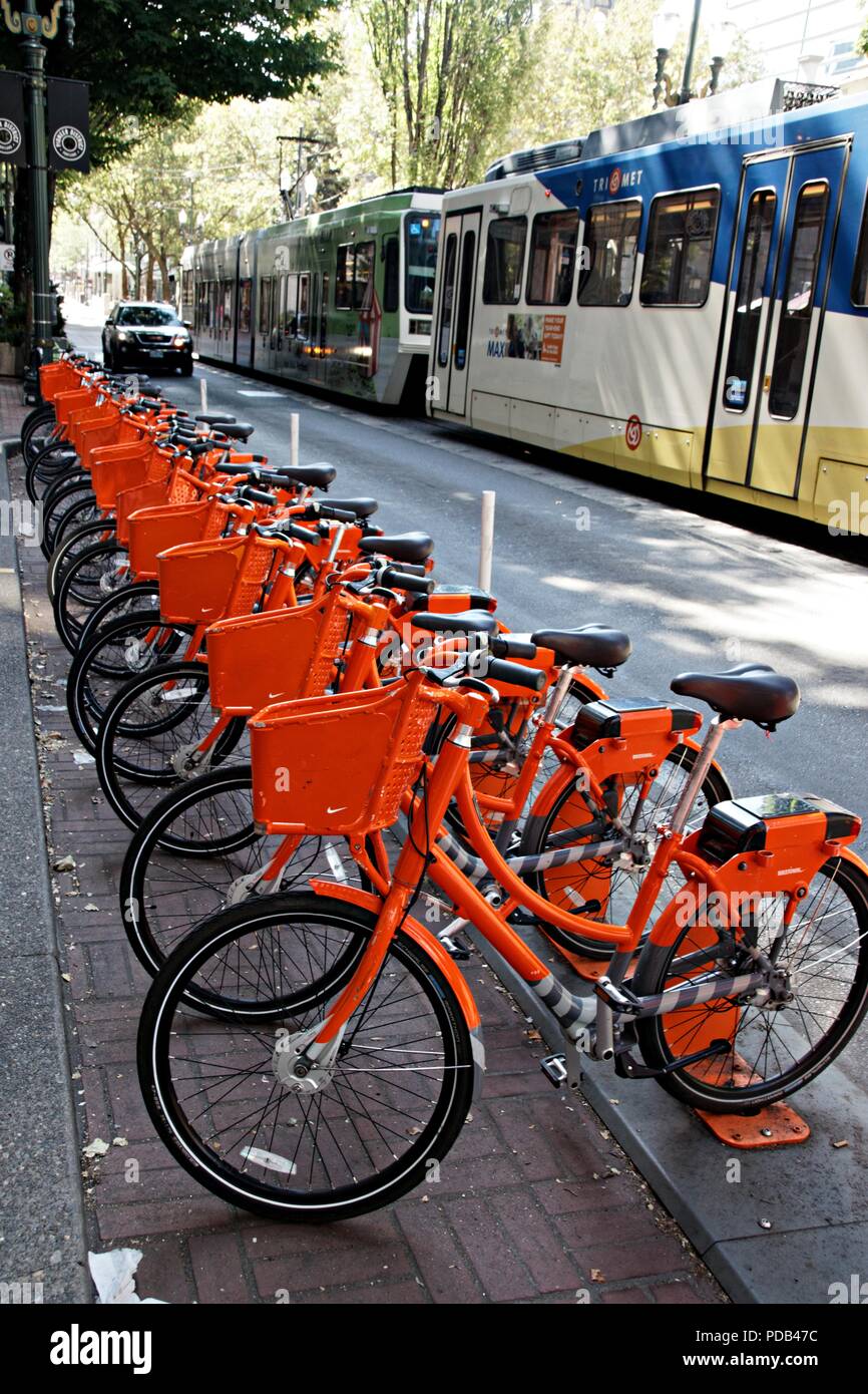 rent a bike in Portland oregon Stock Photo - Alamy