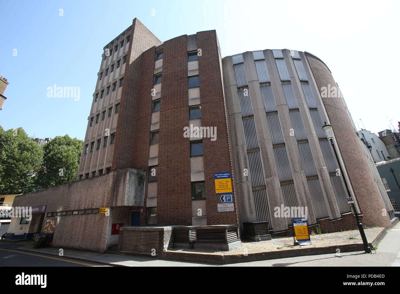 Pavillion road hi-res stock photography and images - Alamy
