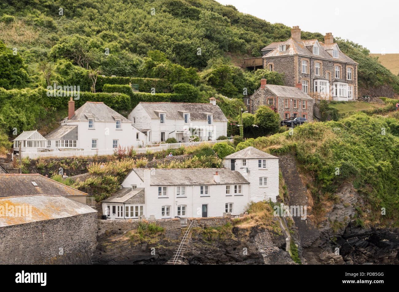 The pretty fishing village of Port Isaac on the north coast of Cornwall ...