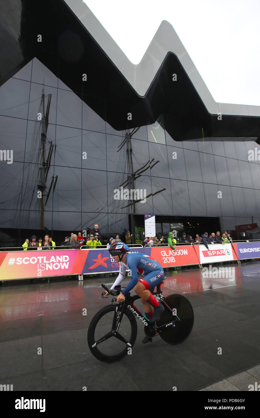 Great Britain's Hayley Simmonds competes in the Women's Time Trial ...