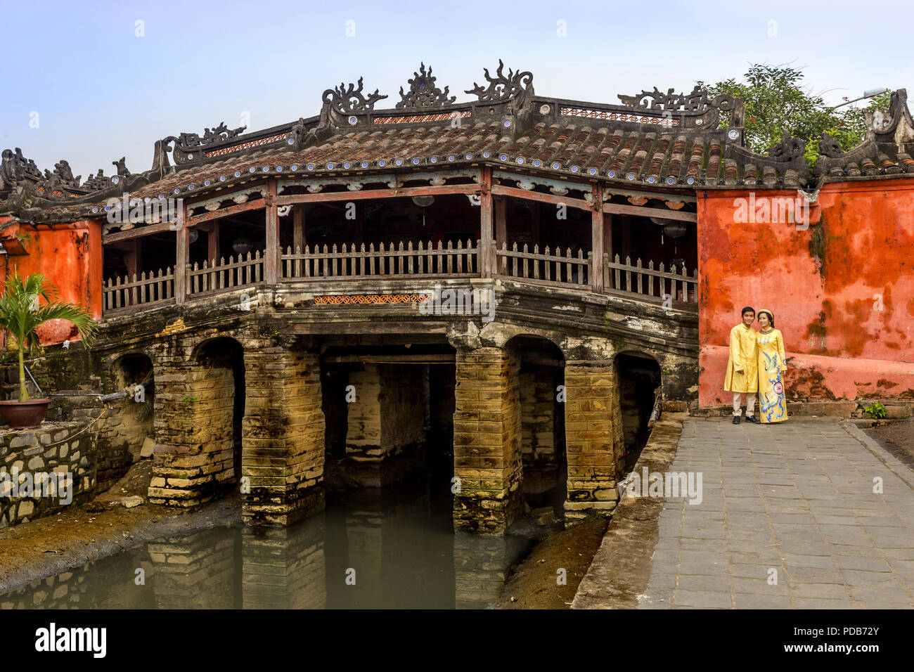 The Japanese Bridge is a very popular spot for pre-wedding photographs ...