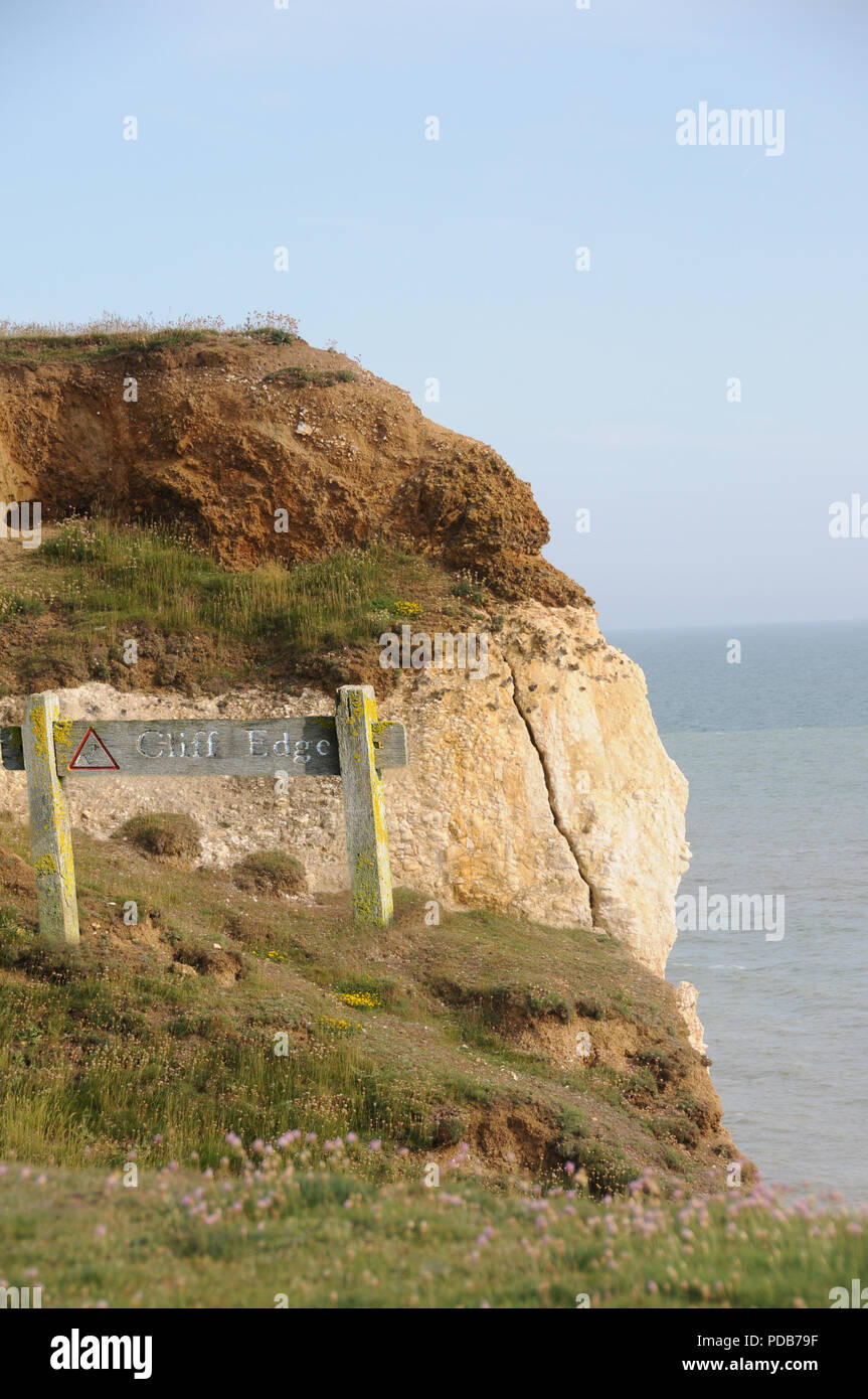 Collapsing cliff face hi-res stock photography and images - Alamy
