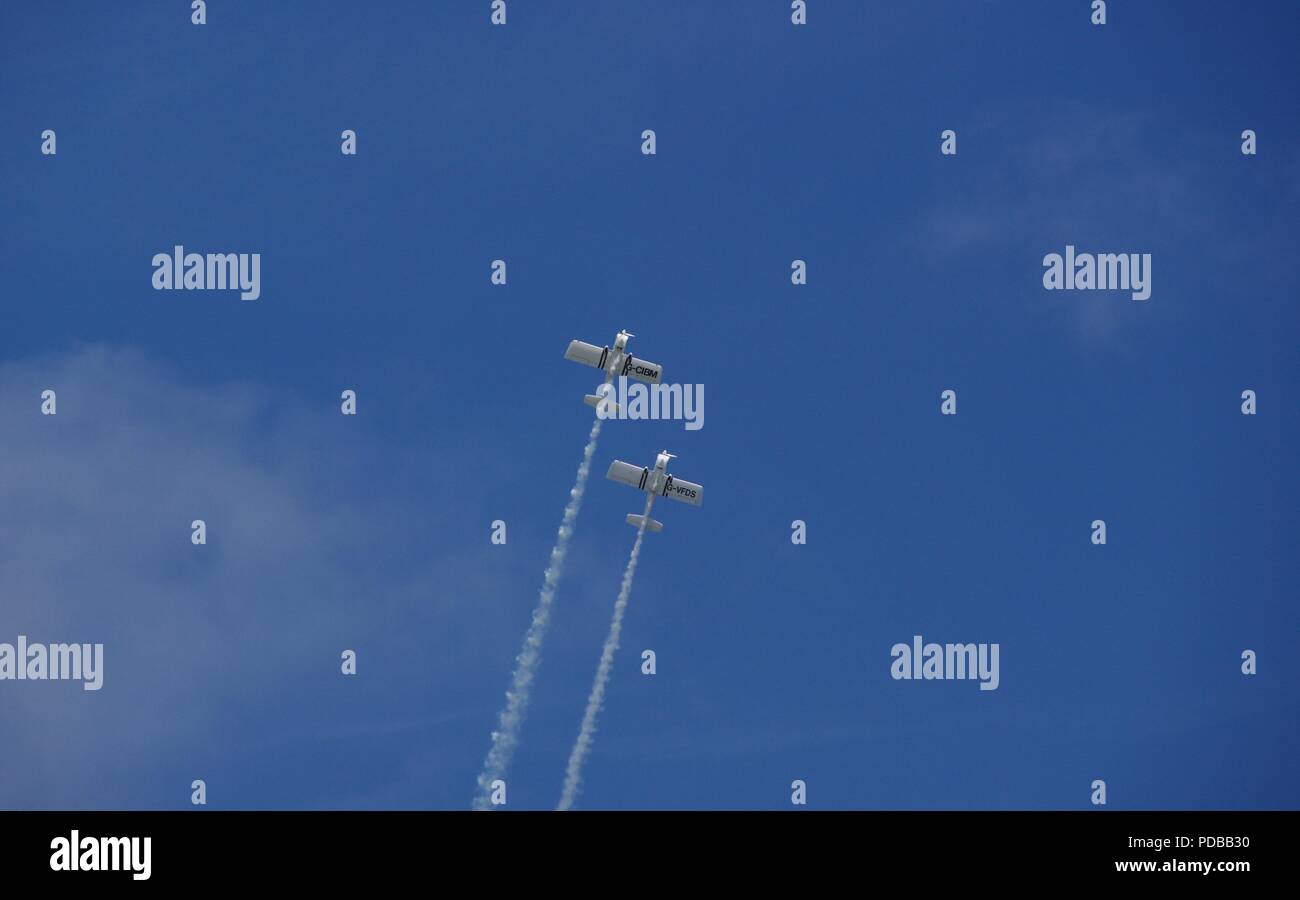 Team Raven, Formation Aerobatic Display Team, Flying at Torbay Airshow ...