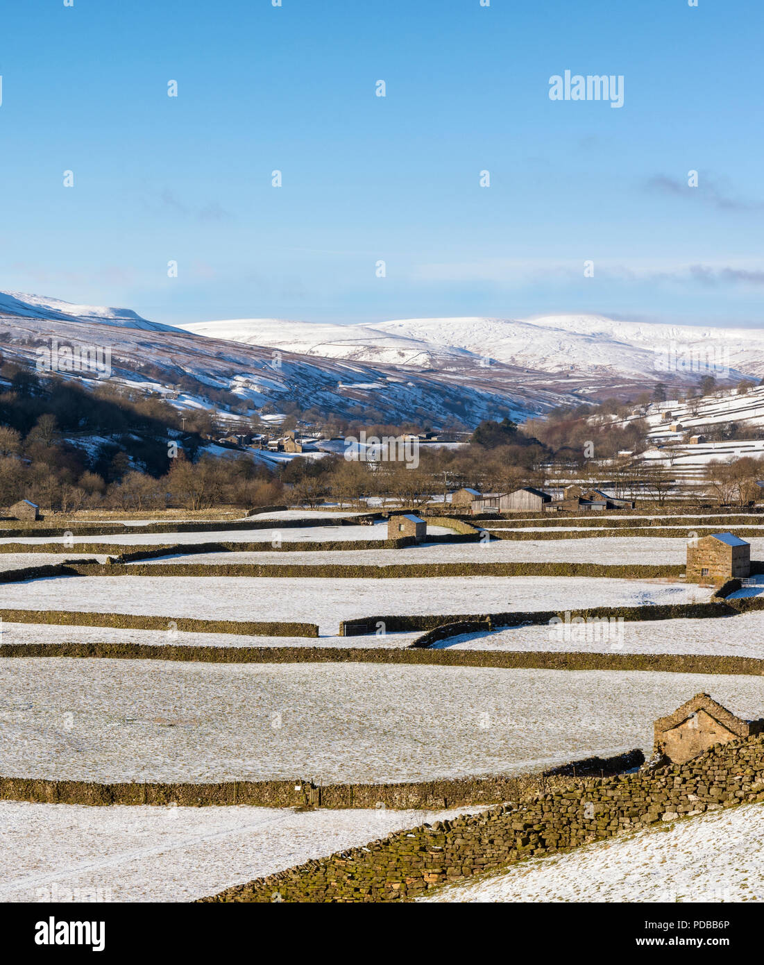 The barns and walls at Gunnerside in Swaledale Stock Photo - Alamy