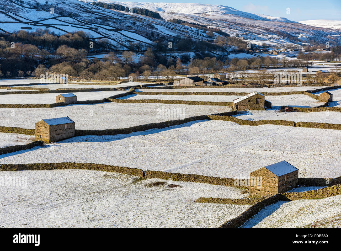 The barns and walls at Gunnerside in Swaledale Stock Photo - Alamy