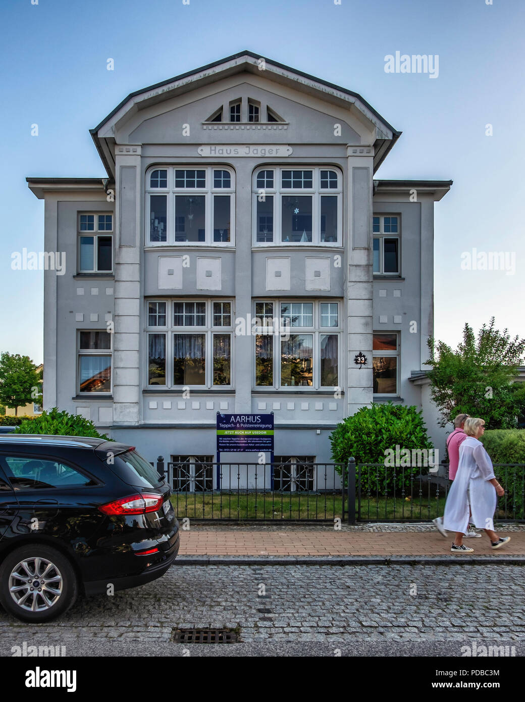 Seasisde resort hi-res stock photography and images - Alamy