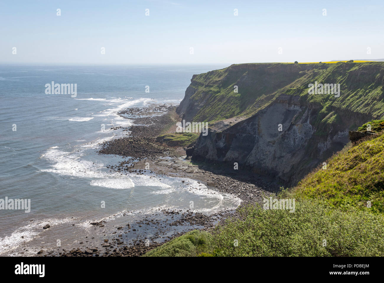 Kettleness cliff hi-res stock photography and images - Alamy