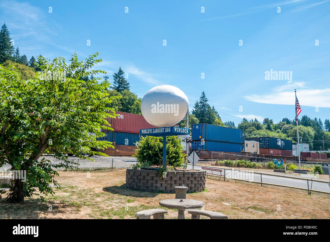 The "World's Largest Egg" is in the Vern Zander Memorial Park with a ...