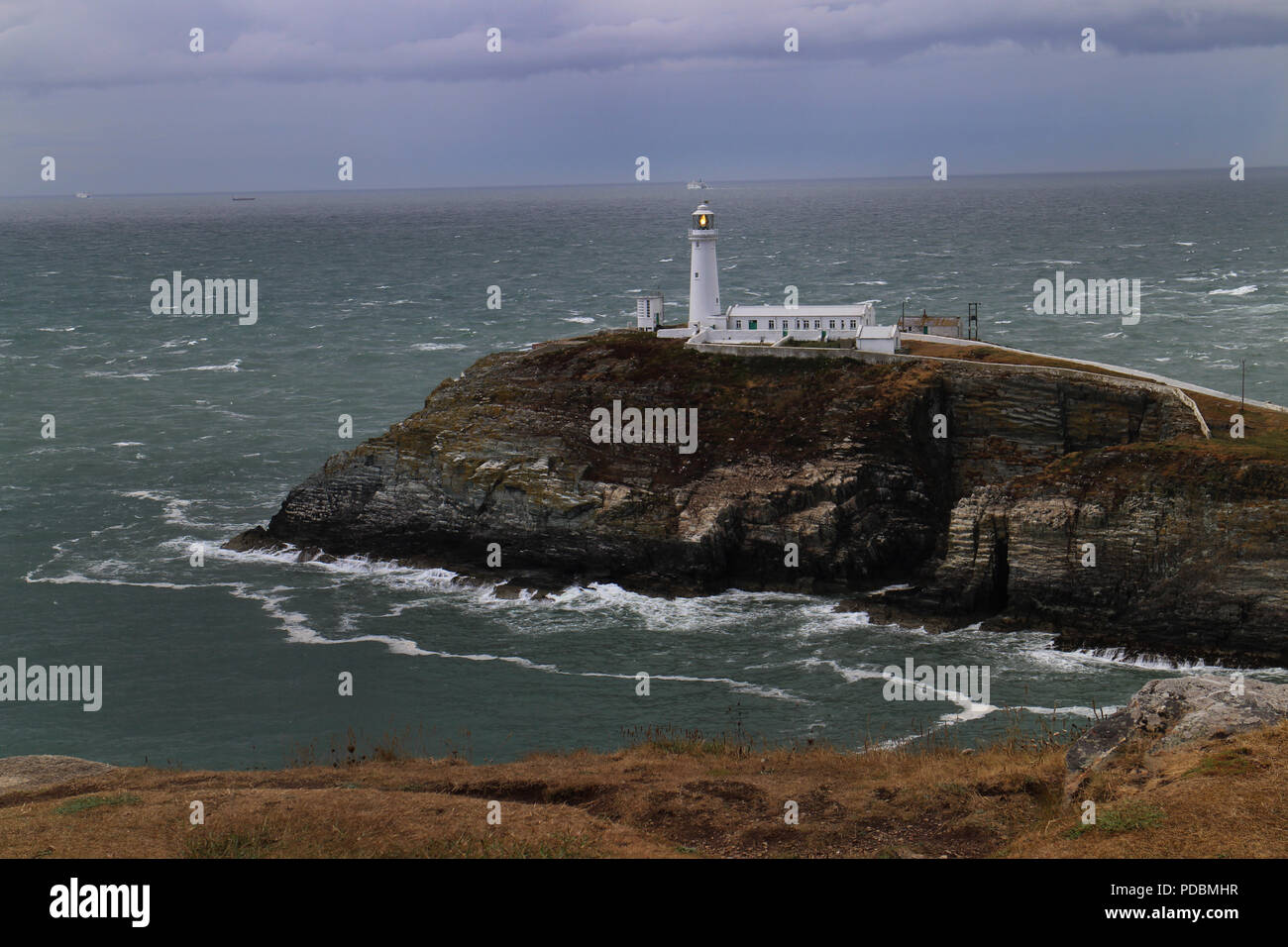 South stack lighthouse Stock Photo - Alamy