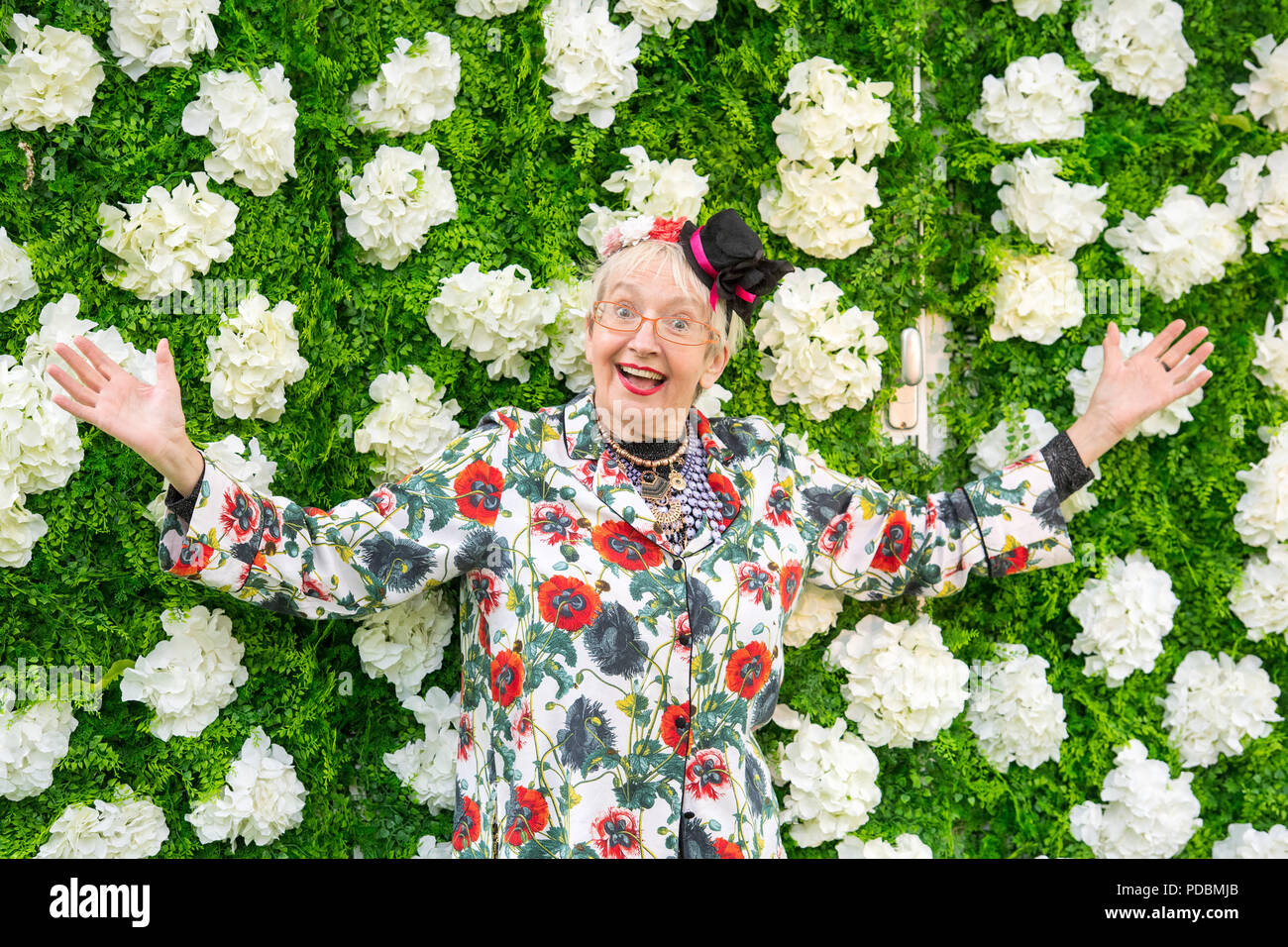 The su pollard show hi-res stock photography and images - Alamy