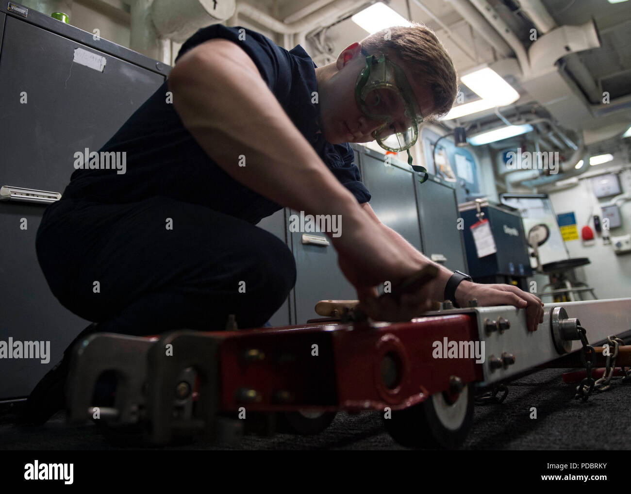 180803-N-AG490-0109 ATLANTIC OCEAN (Aug. 3, 2018) Aviation Support ...