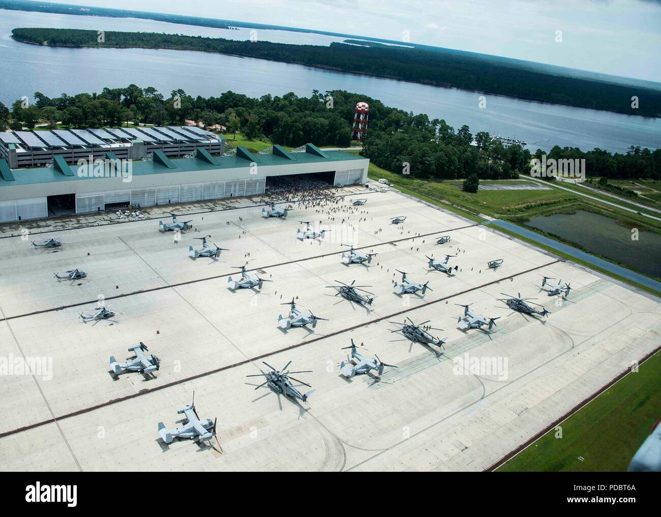 NEW RIVER, N.C. (Aug. 4, 2018) Marines from Marine Medium Tiltrotor ...