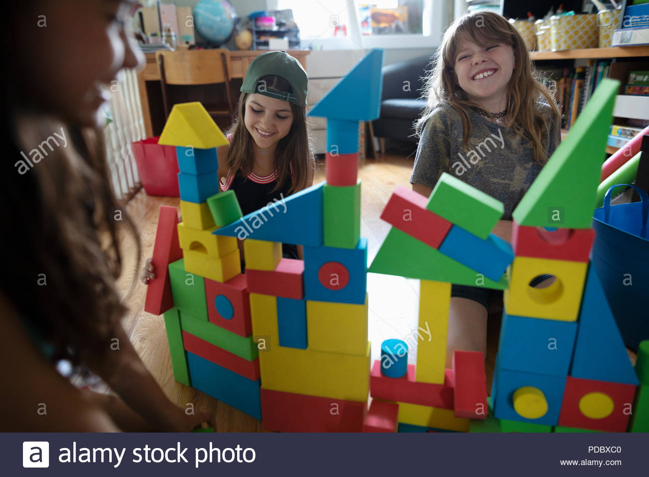 Balancing blocks together hi-res stock photography and images - Alamy