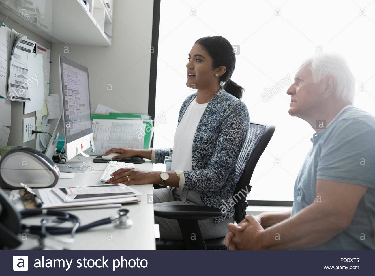 Indian female doctor computer hi-res stock photography and images - Alamy