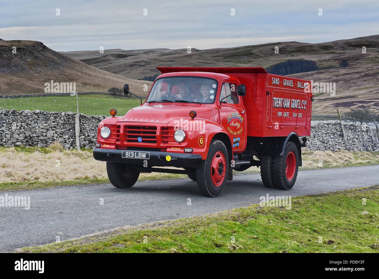 Vintage classic bedford truck hi-res stock photography and images - Alamy