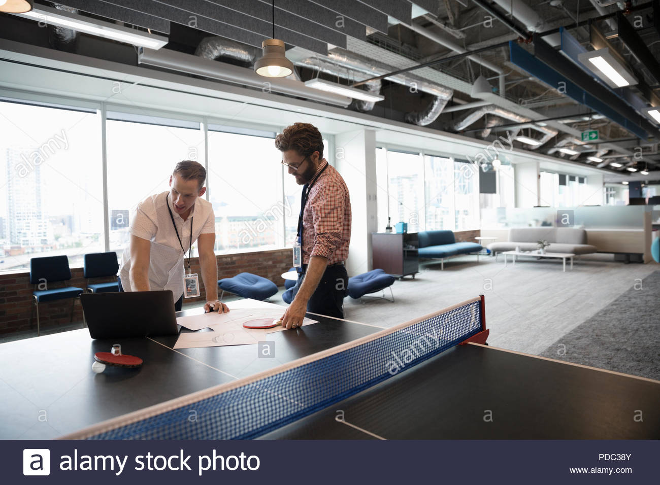 Ping business hi-res stock photography and images - Alamy