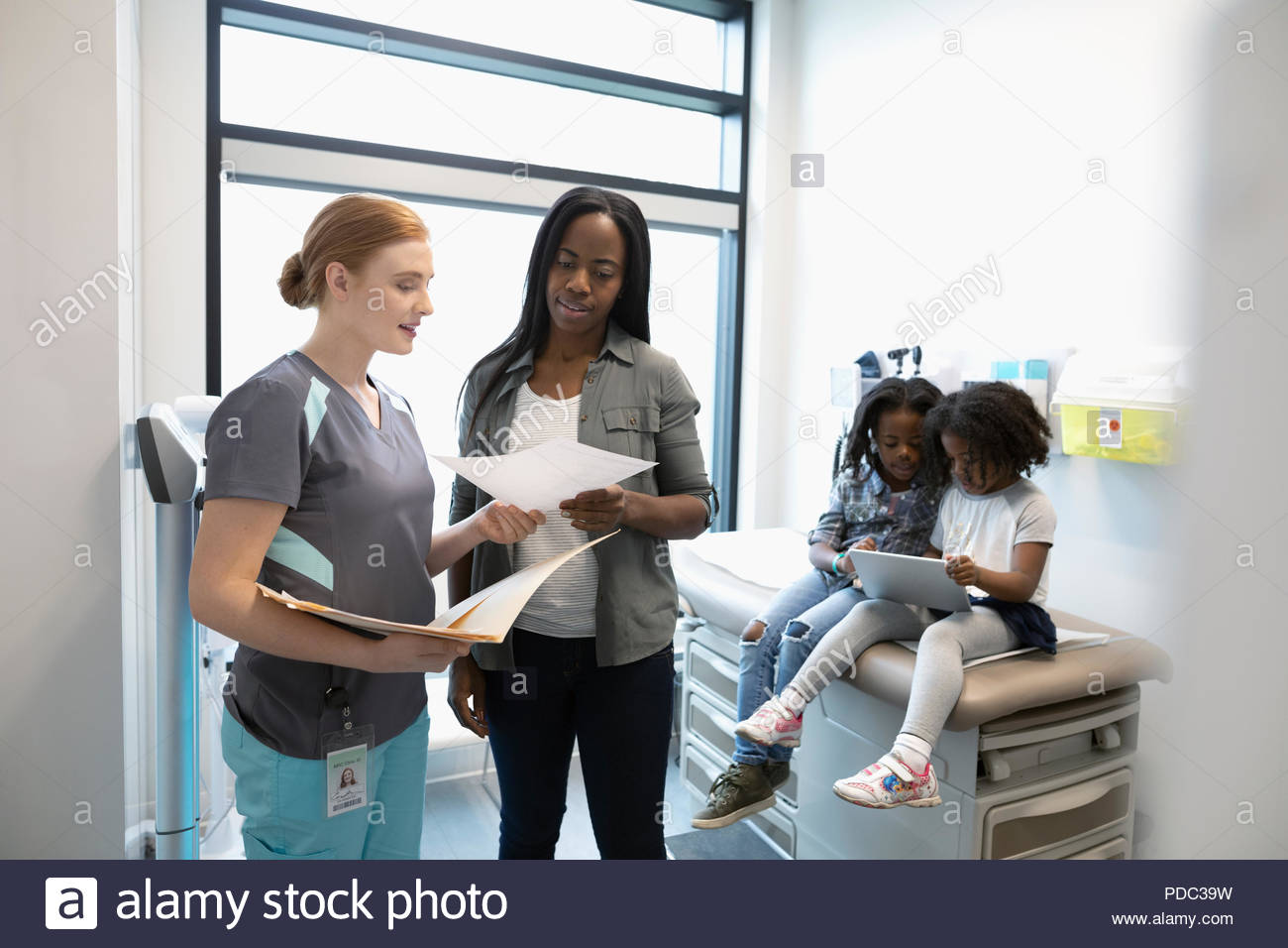 Medical sister hi-res stock photography and images - Alamy
