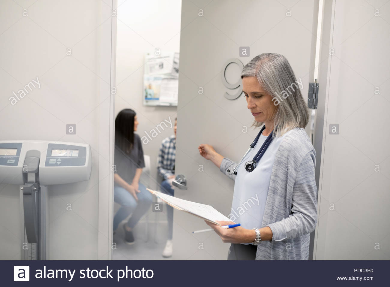 Number one record hi-res stock photography and images - Alamy