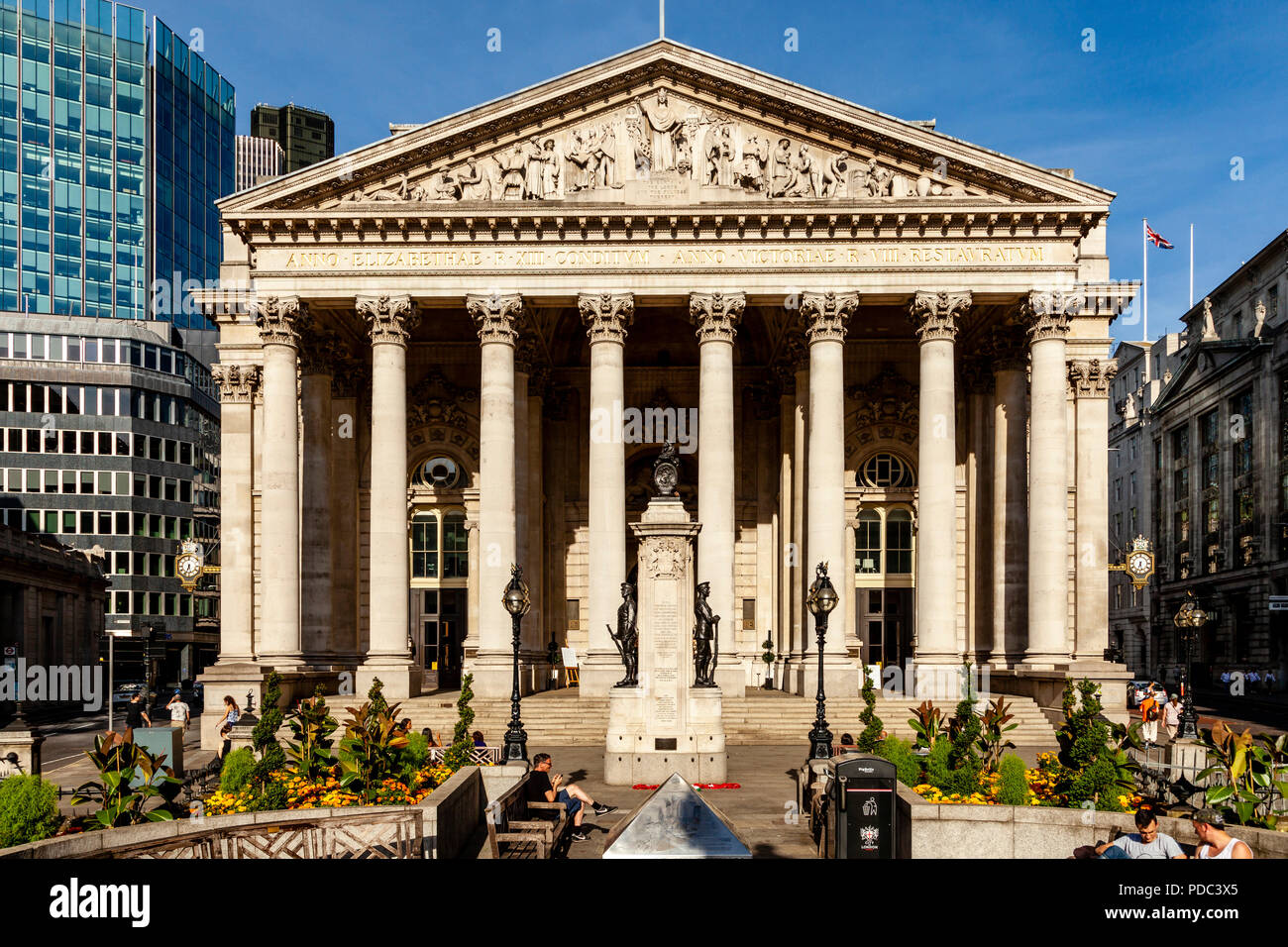 Royal exchange buildings architecture hi-res stock photography and ...