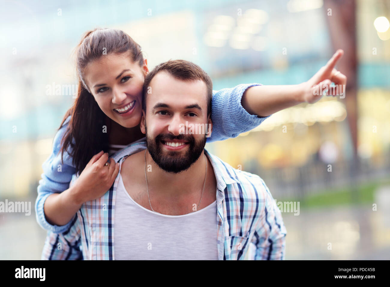 Kiss pointing hi-res stock photography and images - Alamy