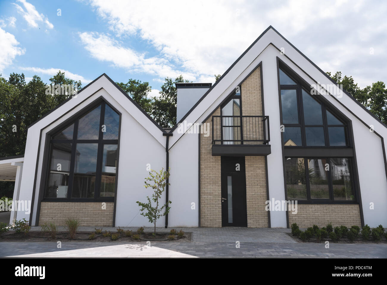 Close up of a new modern house Stock Photo - Alamy