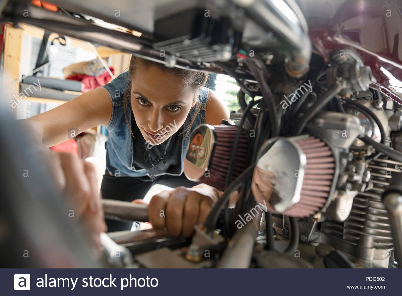 Tool woman repairing hi-res stock photography and images - Alamy