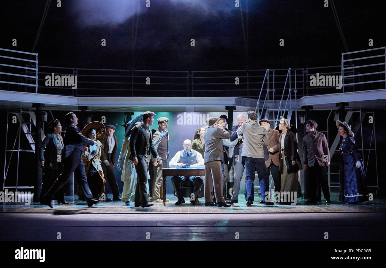 Thomas andrews titanic hi-res stock photography and images - Alamy