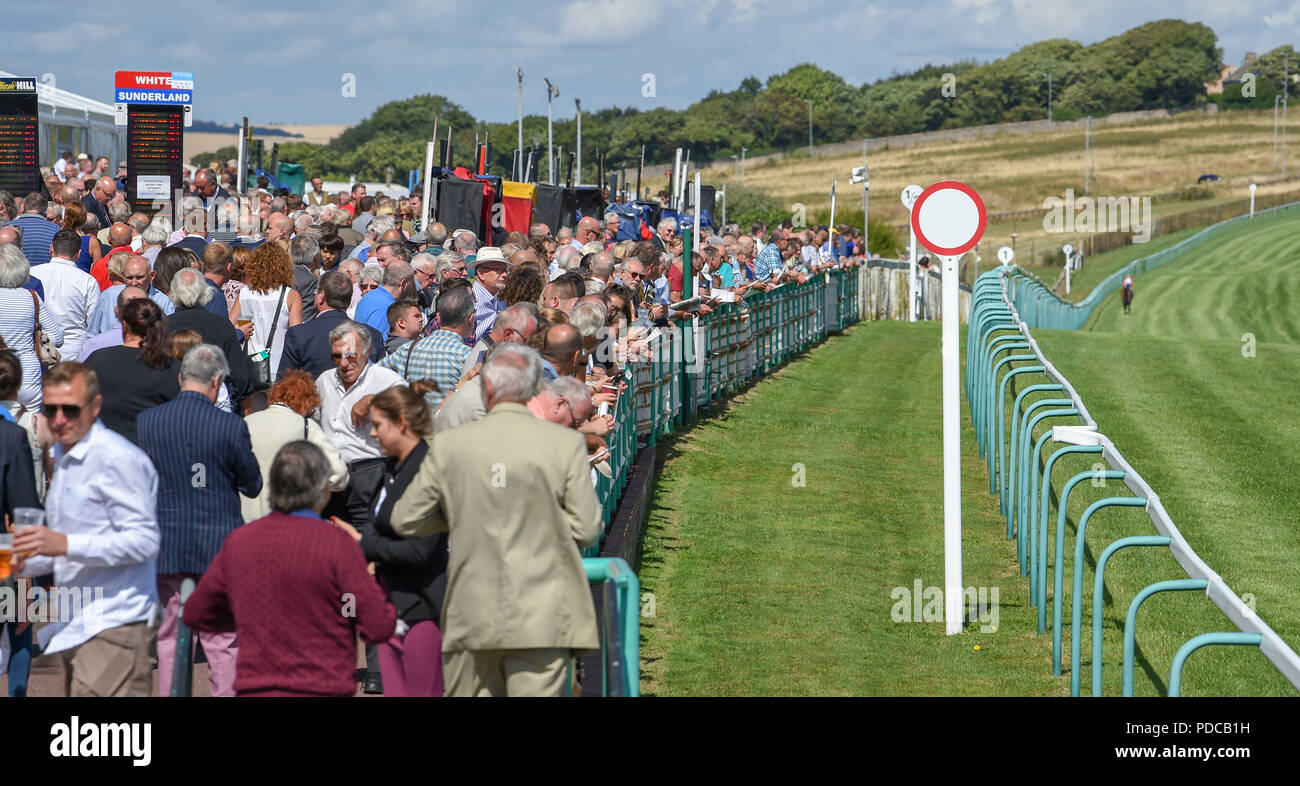 Brighton UK 8th August 2018 - Racegoers at the Brighton Races ...