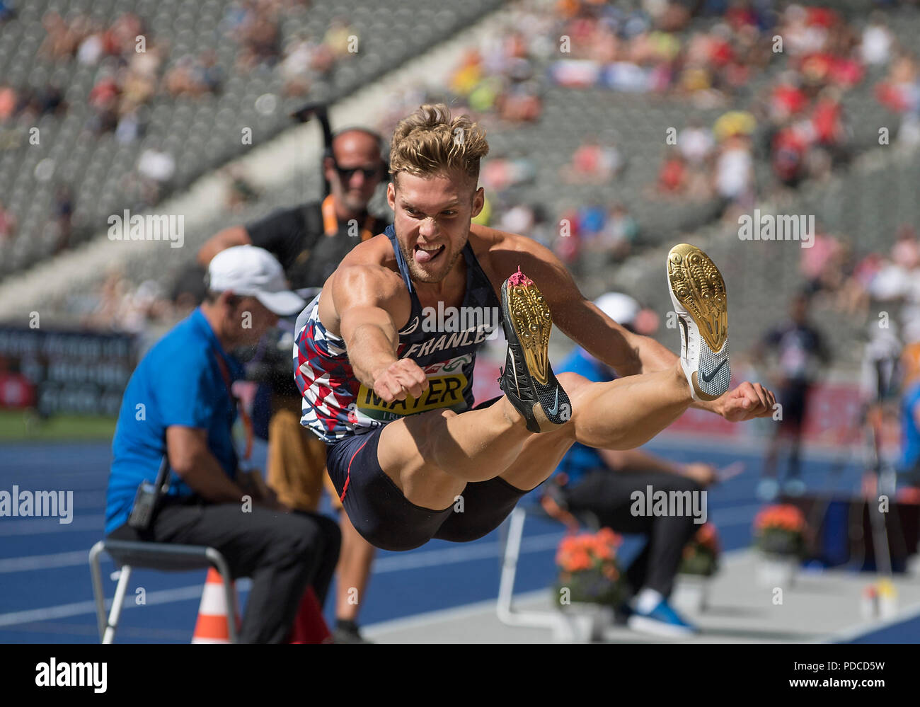 Long jump hi-res stock photography and images - Alamy