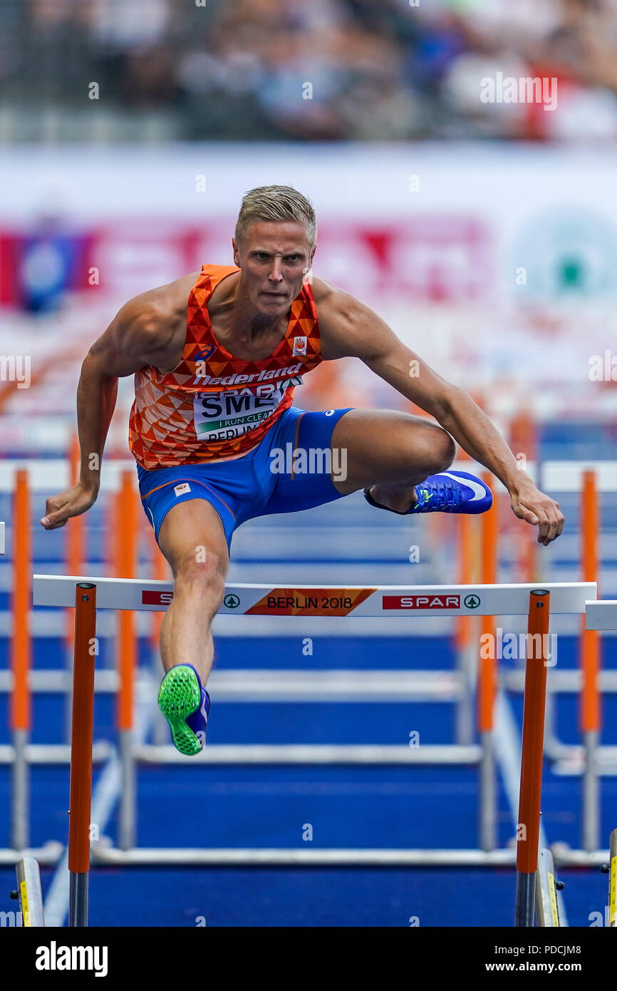 110 meter hurdles hi-res stock photography and images - Alamy