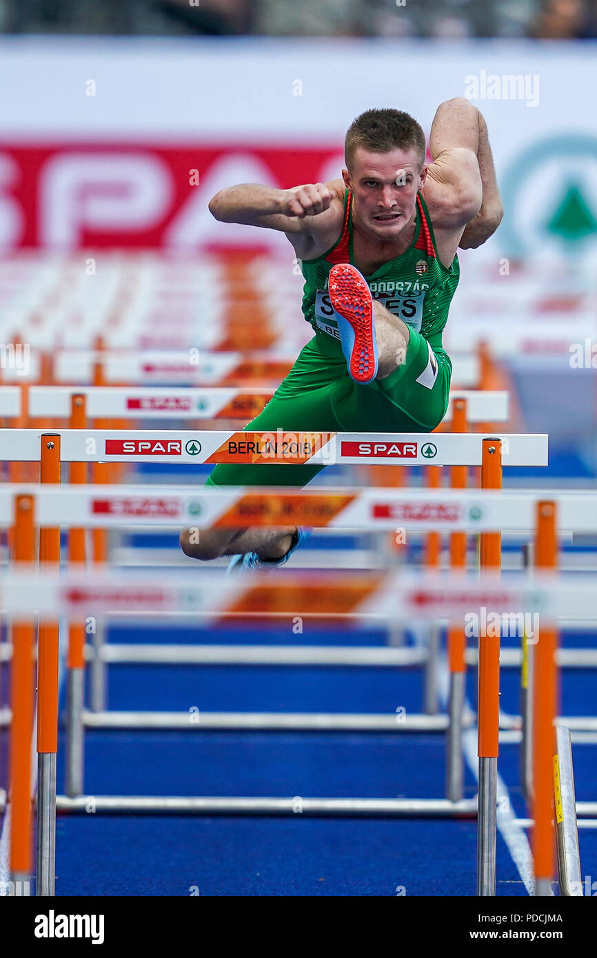 110 meter hurdles hi-res stock photography and images - Alamy
