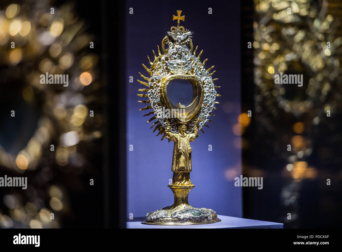 Monstrance stands hi-res stock photography and images - Alamy