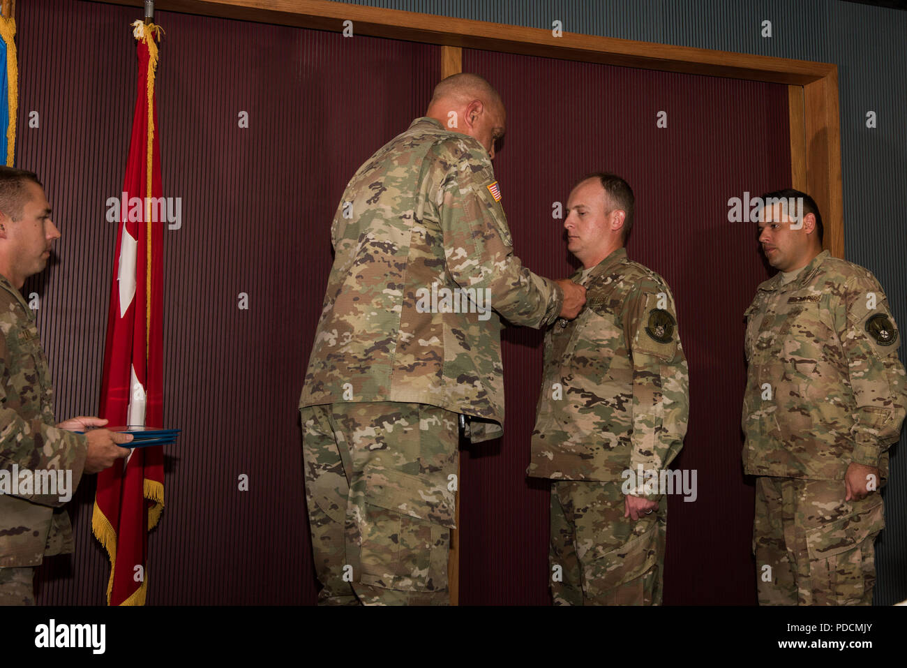 285th special operations intelligence squadron hi-res stock photography ...