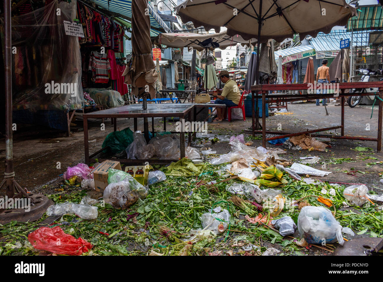 Saigon central market hi-res stock photography and images - Alamy