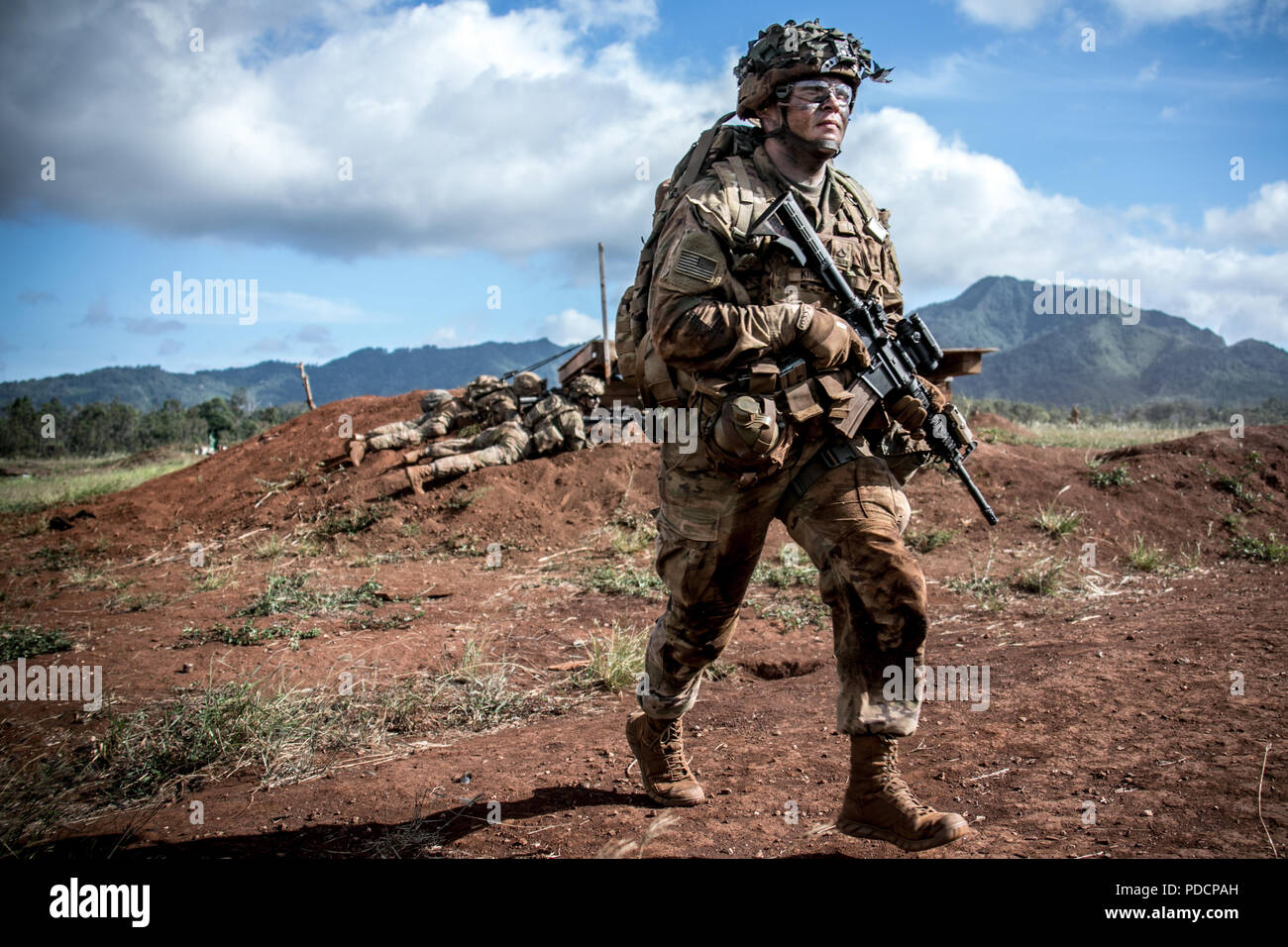 1 27 infantry battalion wolfhounds hi-res stock photography and images ...