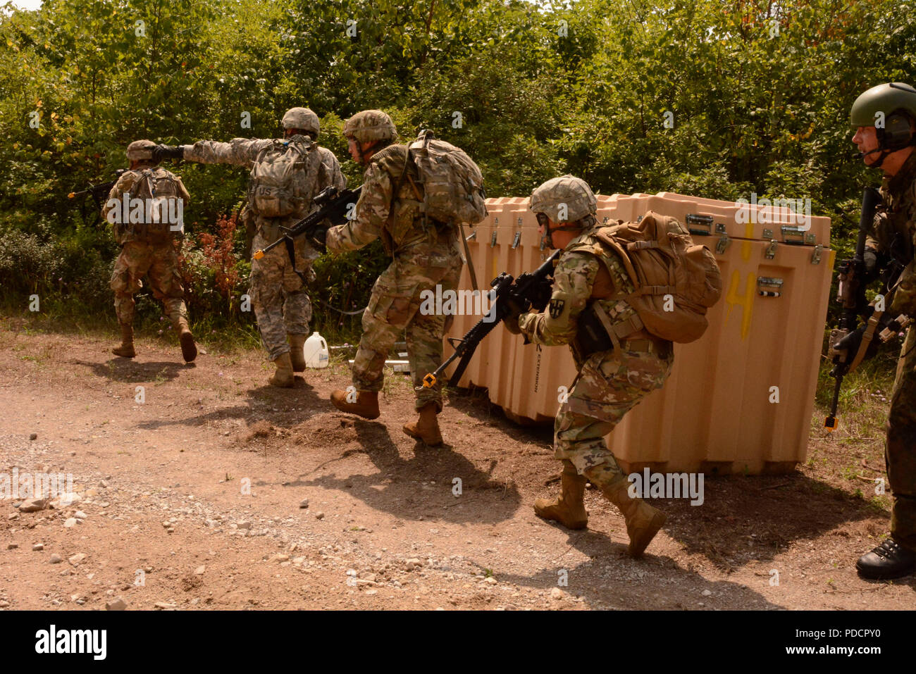 1 296th infantry battalion hi-res stock photography and images - Alamy